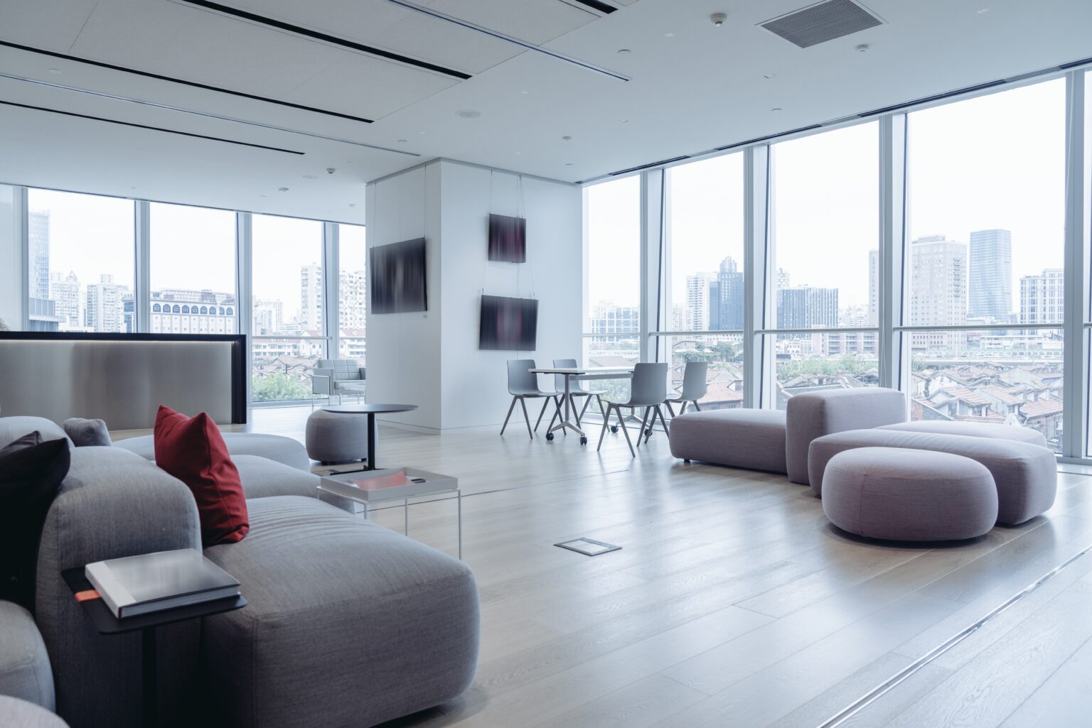 The Impact of Lighting on Productivity and Comfort in Interior ...